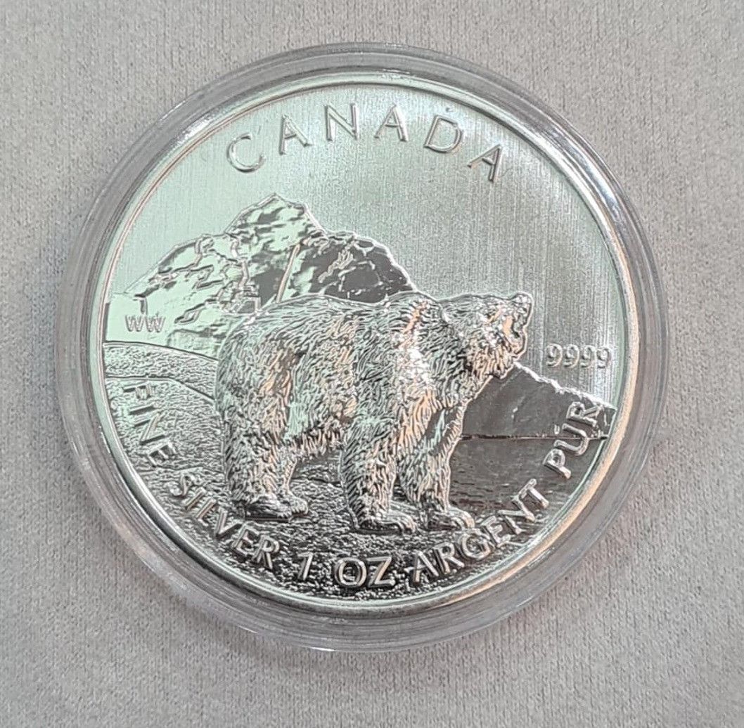 1 oz RCM Wildlife Series - Grizzly Bear .9999% Fine Silver Coin 2011